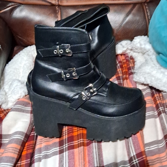 Hot Topic | Shoes | Hottopic Platform Boots | Poshmark